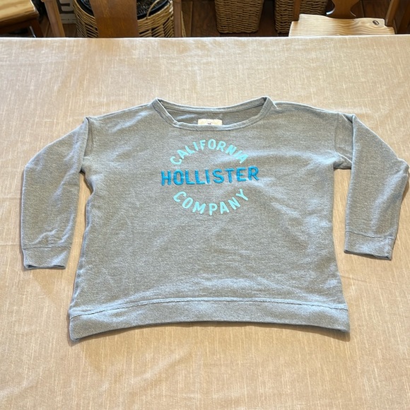 Hollister | Tops | Like New Hollister Gray With Baby Blue Print And ...